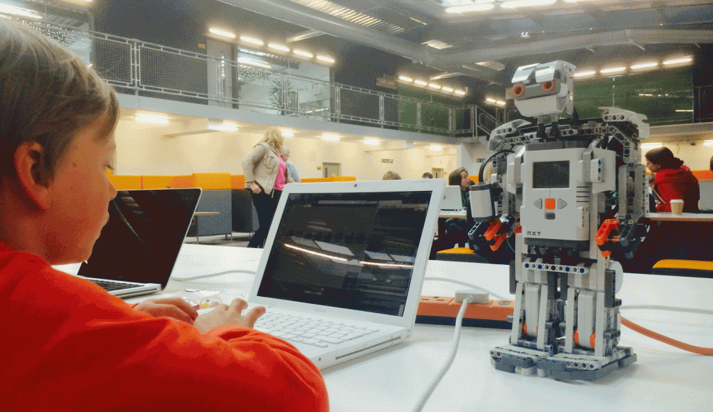 Manchester CoderDojo #41 hosted by SharpFutures - The Sharp Project